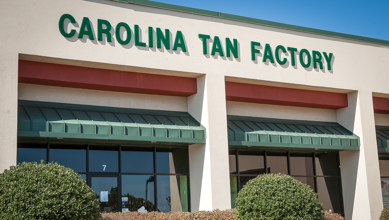 Carolina Tan Factory - ist Magazine